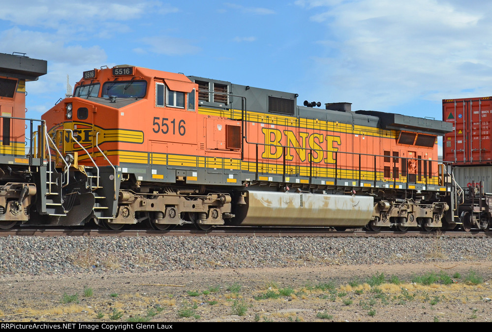 BNSF 5516